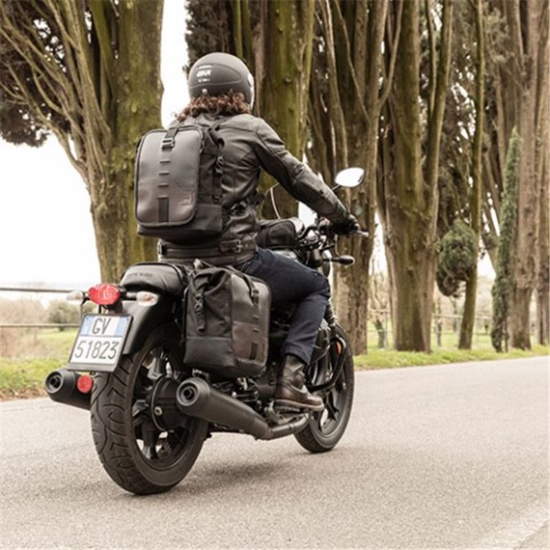 CRM 101 městský batoh GIVI, hnědočerný, retro design, 18 l. (řada CORIUM)